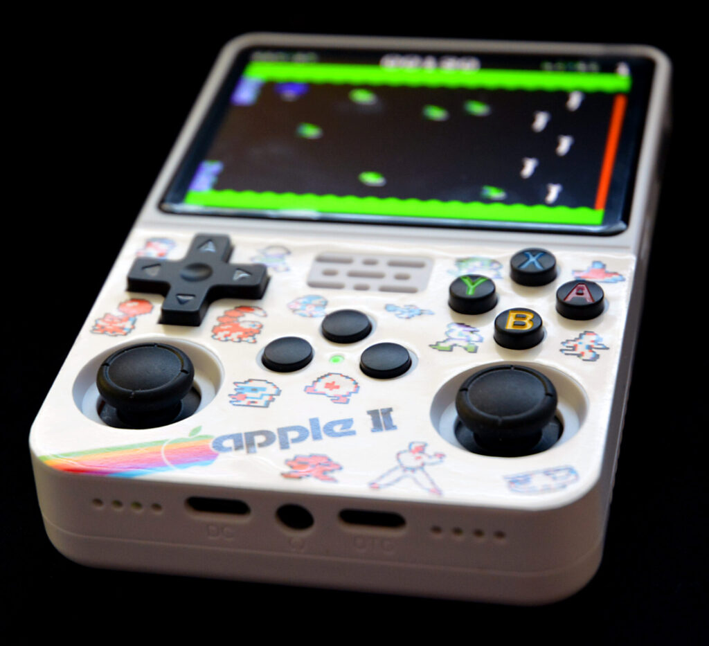 Apple II Emulator R36S Handheld - 8 bit stuff cool retro computer 3D gadgets and geekery