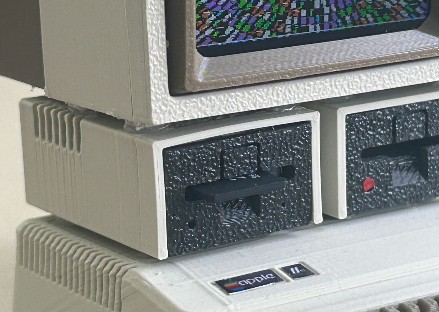 Apple IIe Miniature Working Emulator – 3D Printed Display Replica with ...